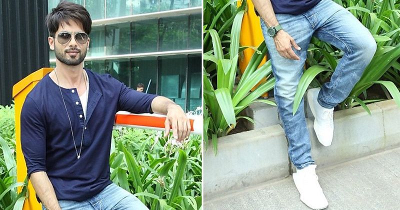 16 Outfits That Are Incomplete Without A Pair Of Blue Jeans