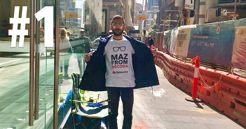 This Guy Is Already Waiting Outside An Apple Store To Be The First One ...