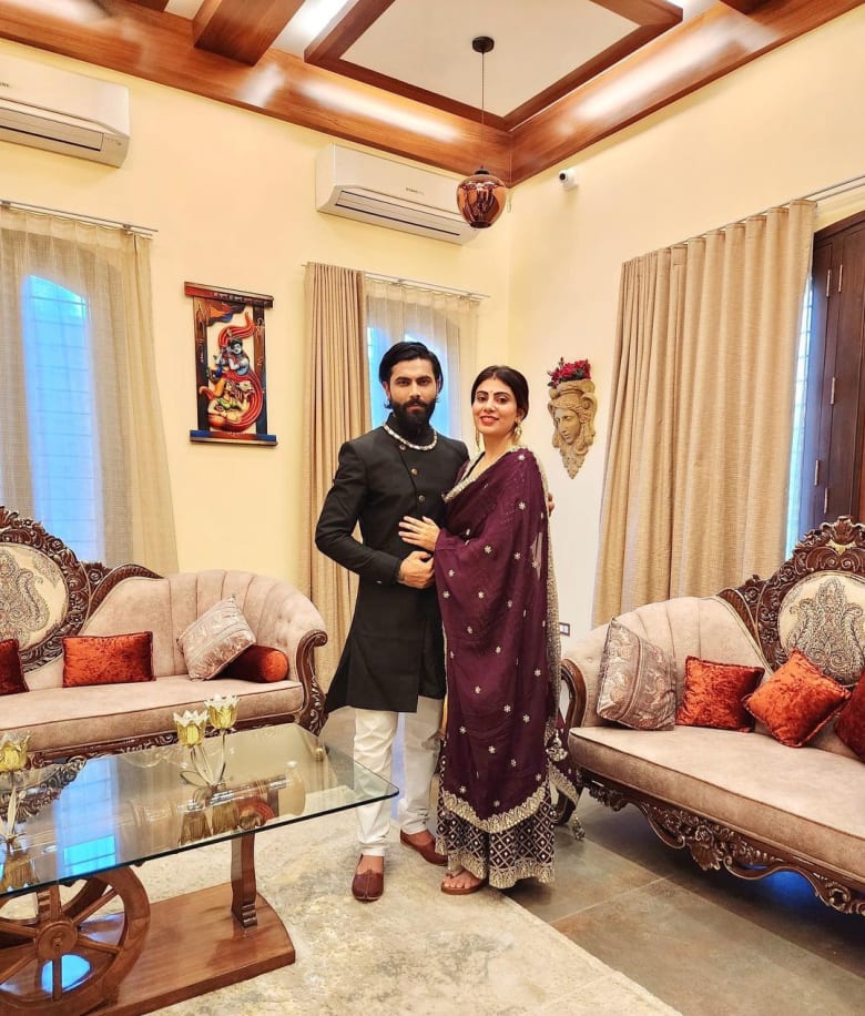 ravindra jadeja father profession