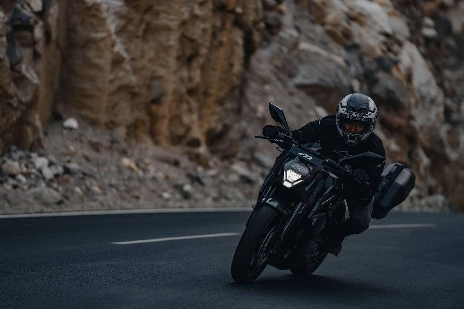 First Ride on the Ultraviolette F77: Beginner’s Guide to Electric ...