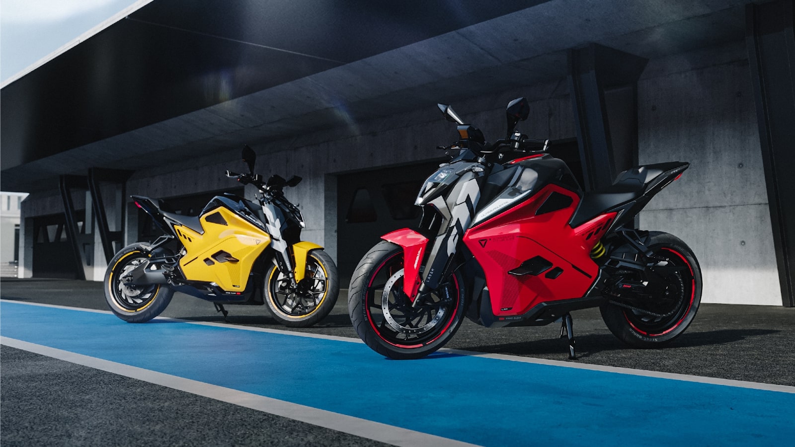 Ultraviolette F77 Mach 2 vs F77 Recon: Price, Range & Performance Compared